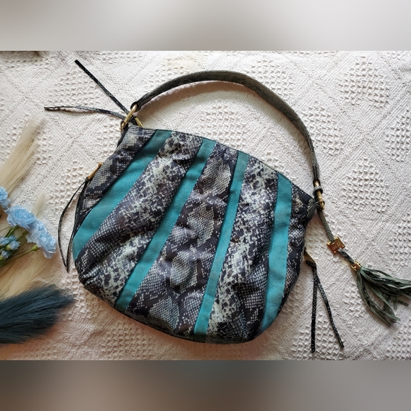 Aimee Kestenberg | Bags | Aimee Kestenberg Adobe Leather Hobo Bag Aquateal Grayblack Snake Print ...